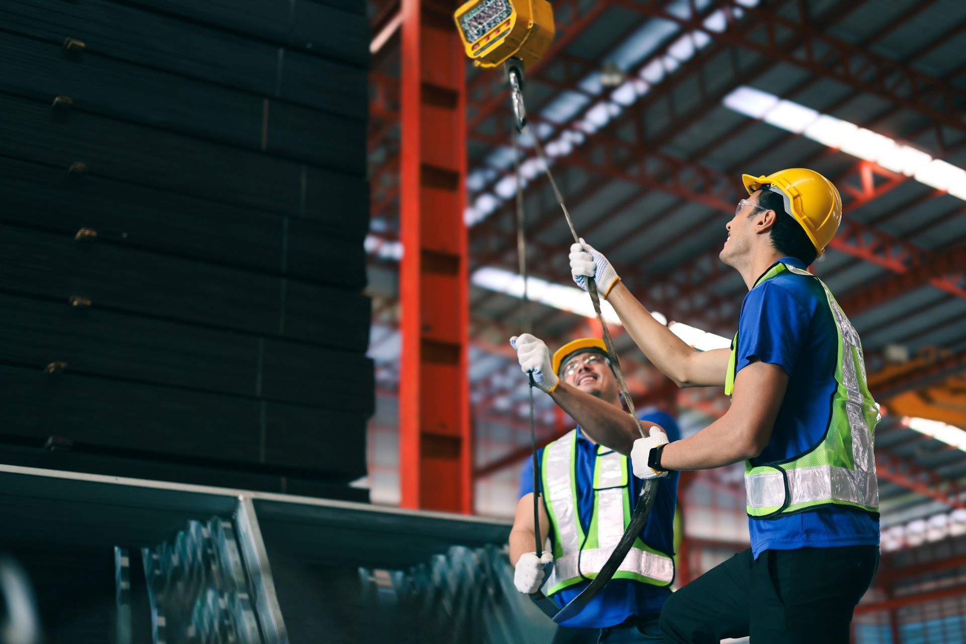 Why Lifting Equipment Hire Makes Sense for Your Project